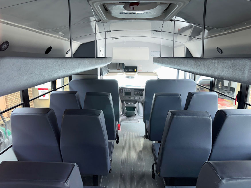 MFSAB: Chevy 3500 Arrow MFSAB (#23486) - Carpenter Bus