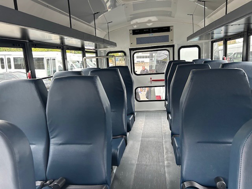 MFSAB: Chevy 3500 Arrow MFSAB (#23486) - Carpenter Bus