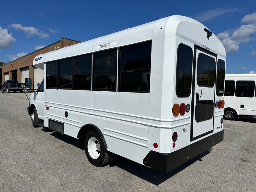 MFSAB: Chevy 3500 Arrow MFSAB (#23487) - Carpenter Bus