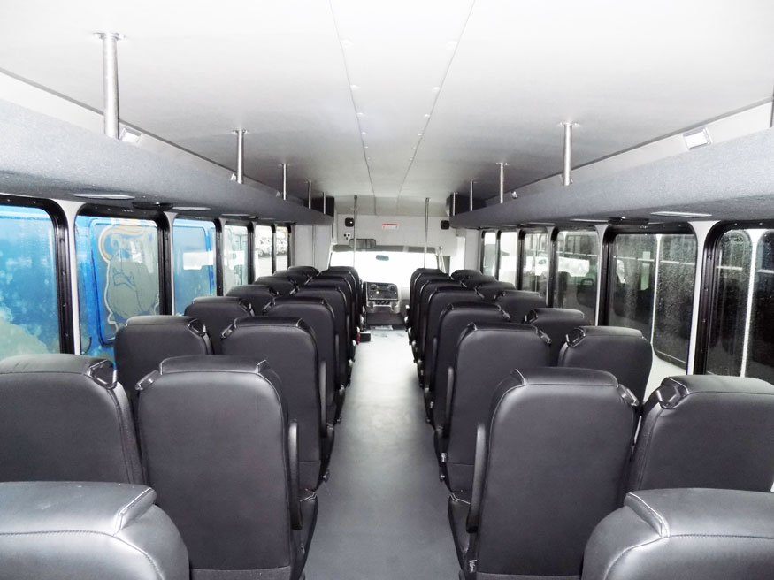 Larger: Freightliner Glaval Legacy (#2413918) - Carpenter Bus