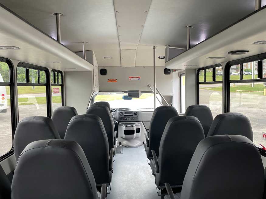 Smaller: Ford E450 Starcraft Allstar (#24320) - Carpenter Bus