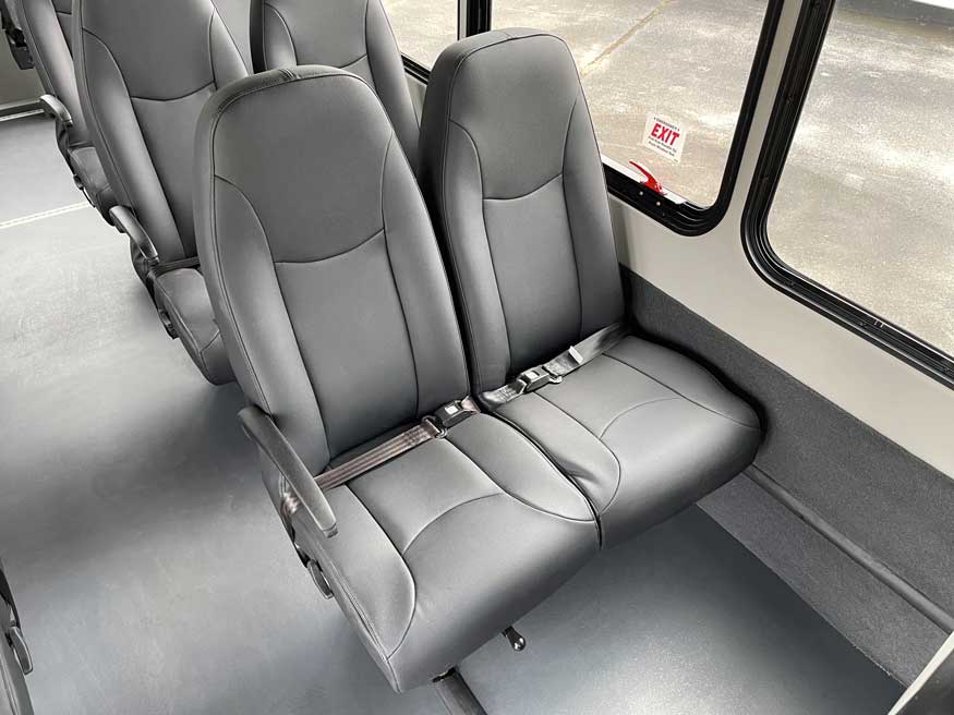 Smaller: Ford E450 Starcraft Allstar (#24320) - Carpenter Bus