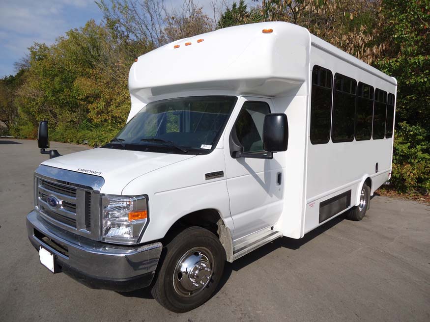 Smaller: Ford E350 Starcraft Allstar (#25106) - Carpenter Bus