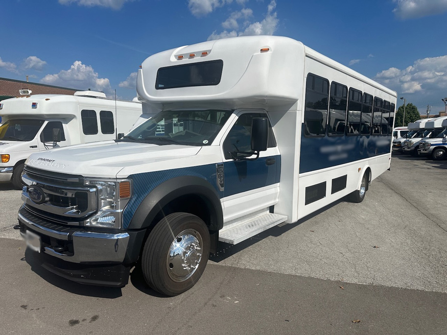 Larger: Ford F550 Startcraft XL (#2510622) - Carpenter Bus