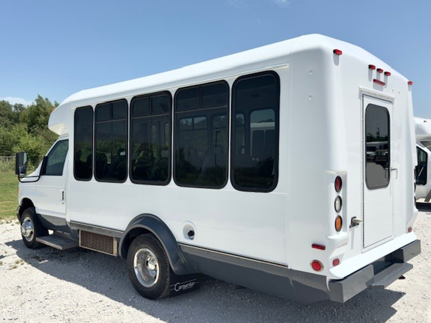Smaller: Ford E350 Eldorado (#252704) - Carpenter Bus