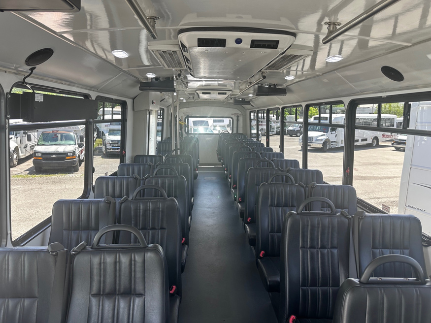 Larger: Freightliner Champion Defender (#253019) - Carpenter Bus