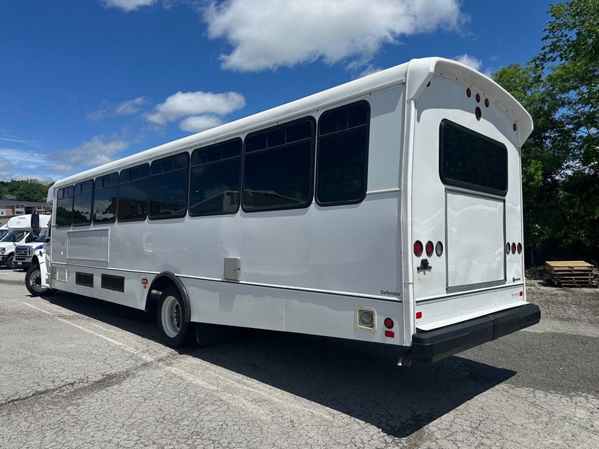 Larger: Freightliner Champion Defender (#253220) - Carpenter Bus