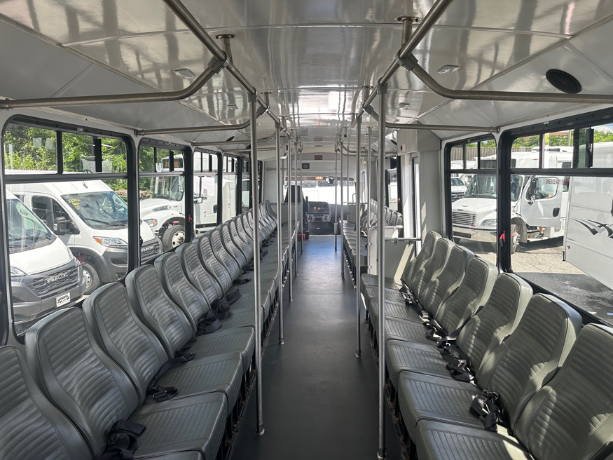 Larger: Freightliner Champion Defender (#253320) - Carpenter Bus